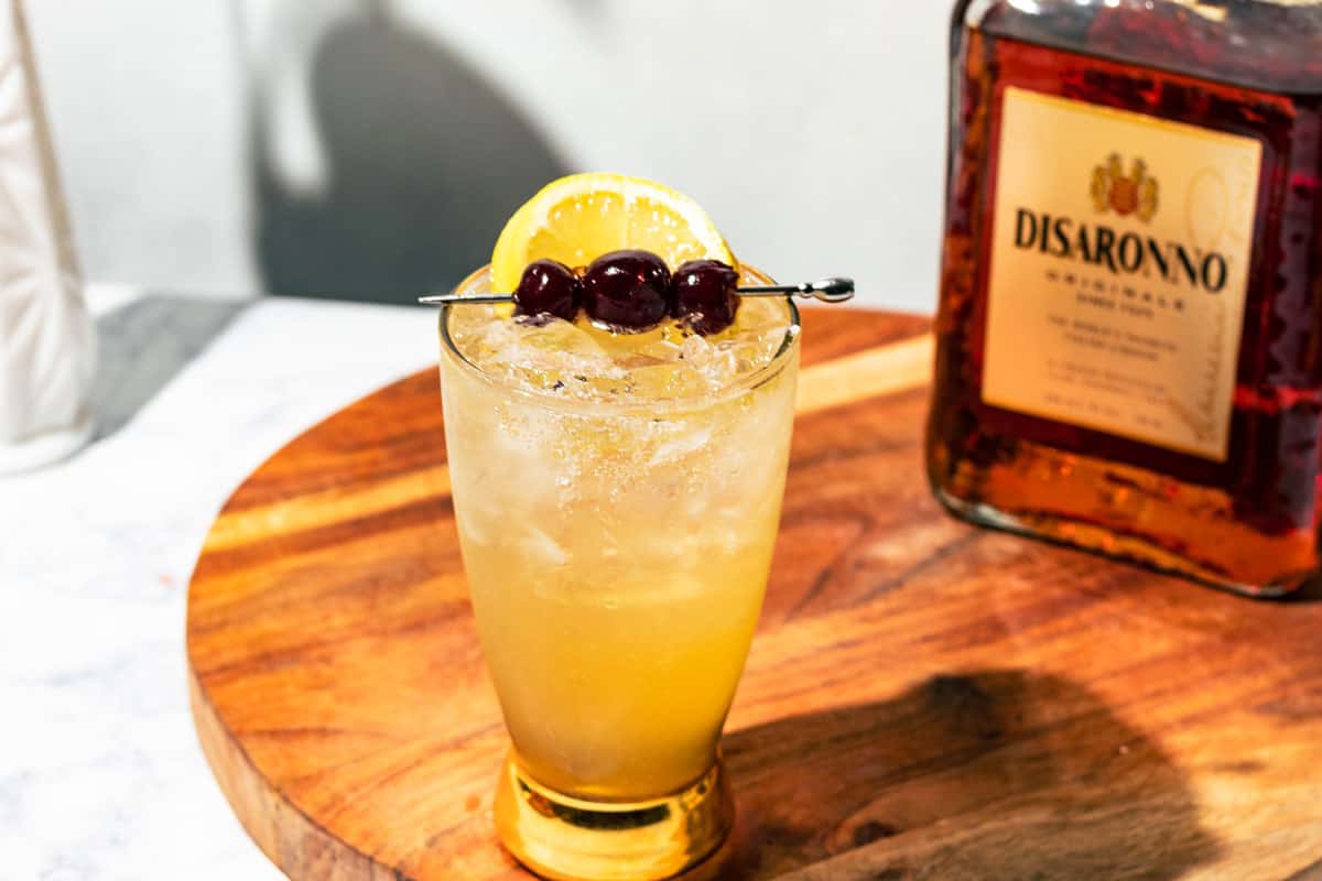 Easy Disaronno Fizz (Amaretto Fizz) - A Grateful Meal
