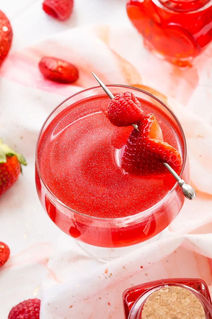 17 Glitter Cocktails to Add Sparkle to Your Night - A Grateful Meal