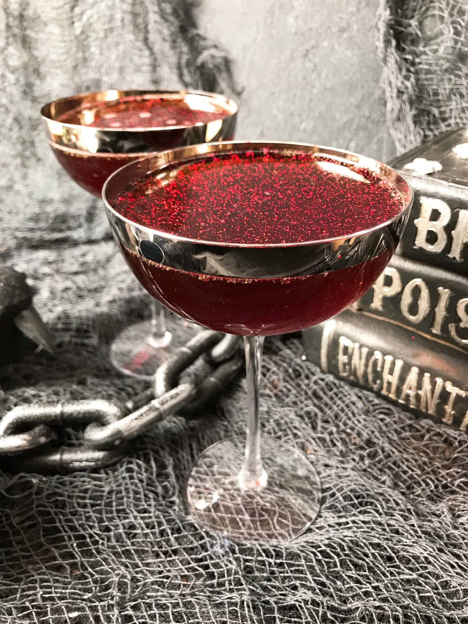 17 Glitter Cocktails to Add Sparkle to Your Night - A Grateful Meal