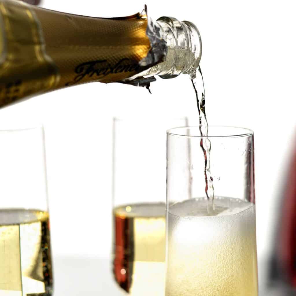 Champagne and Sparkling Wine - What's the Difference? - A Grateful Meal