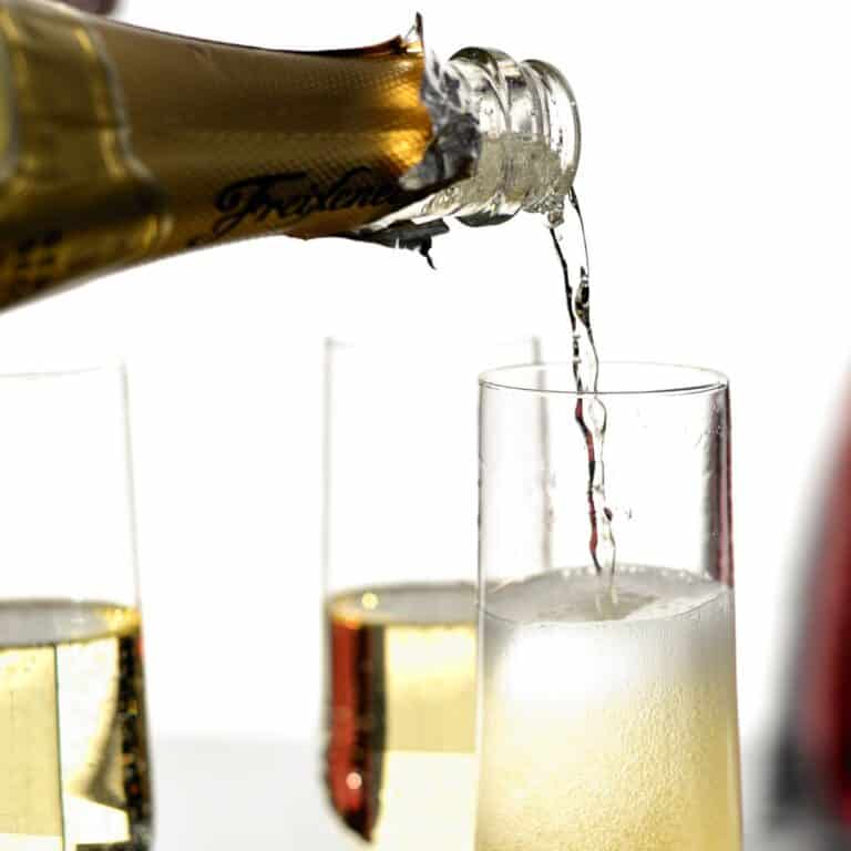 Champagne and Sparkling Wine - What's the Difference? - A Grateful Meal